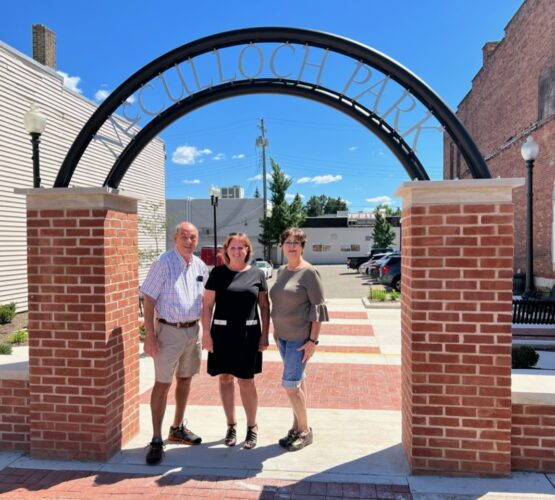 New McCulloch park archway installed | News, Sports, Jobs - Salem News